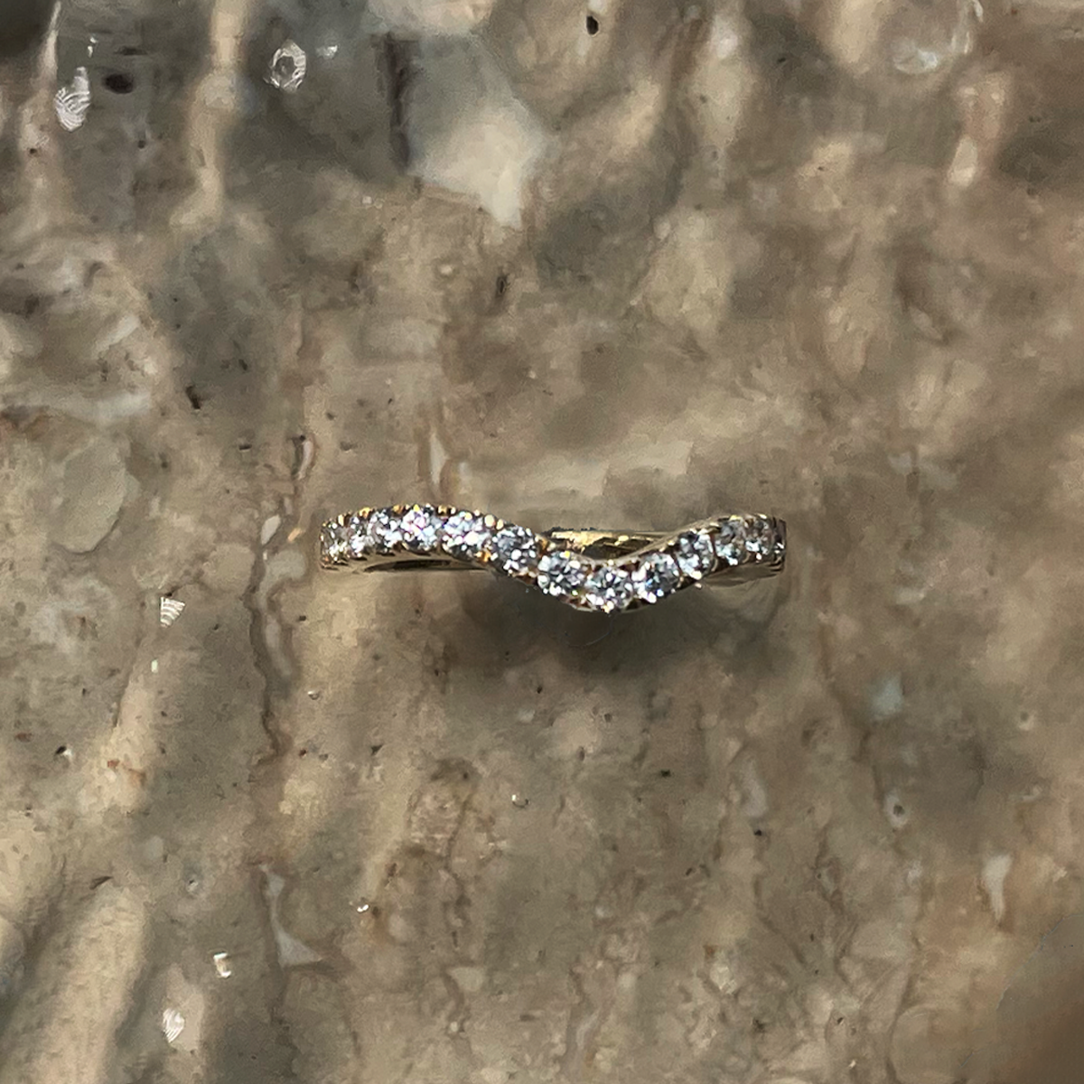 Pavé WAVE Ring – ESSE FINE